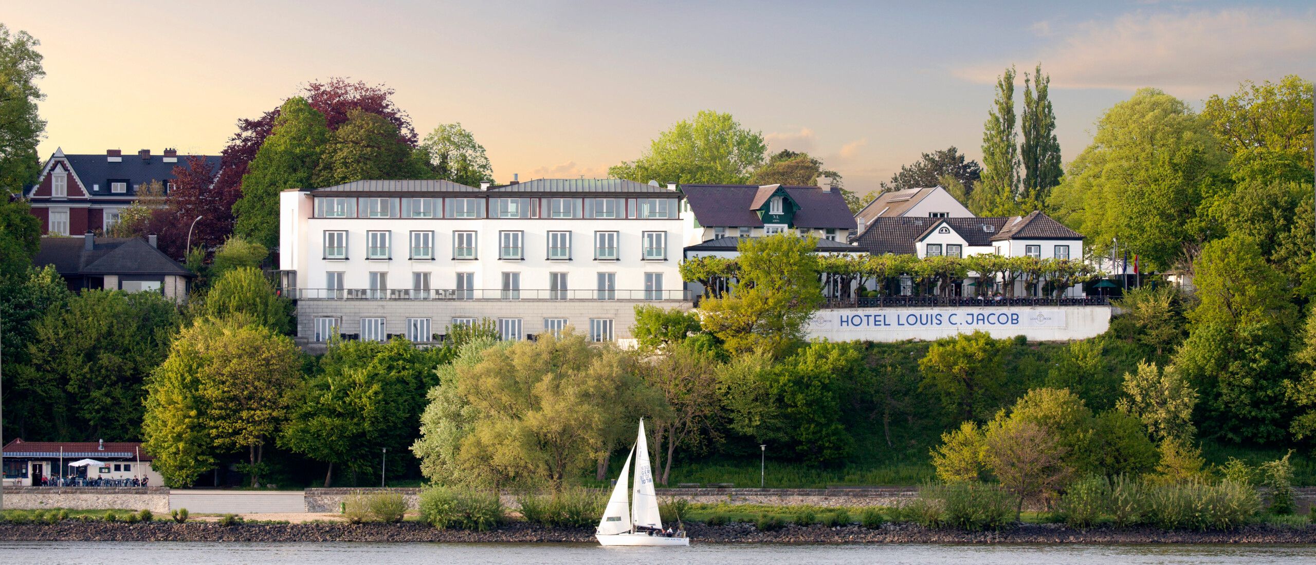 5-Sterne-Hotel mit Elbblick - Hotel Louis C. Jacob